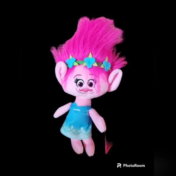 Hasbro | Toys | Dreamworks Troll Poppy Hug N Plush Doll | Poshmark